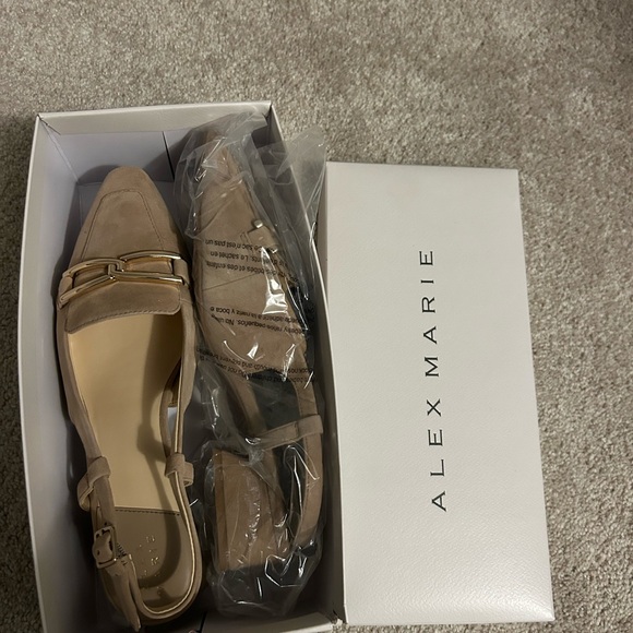 Alex Marie | Shoes | Alex Marie Womens Tan Flats With Gold Accent ...